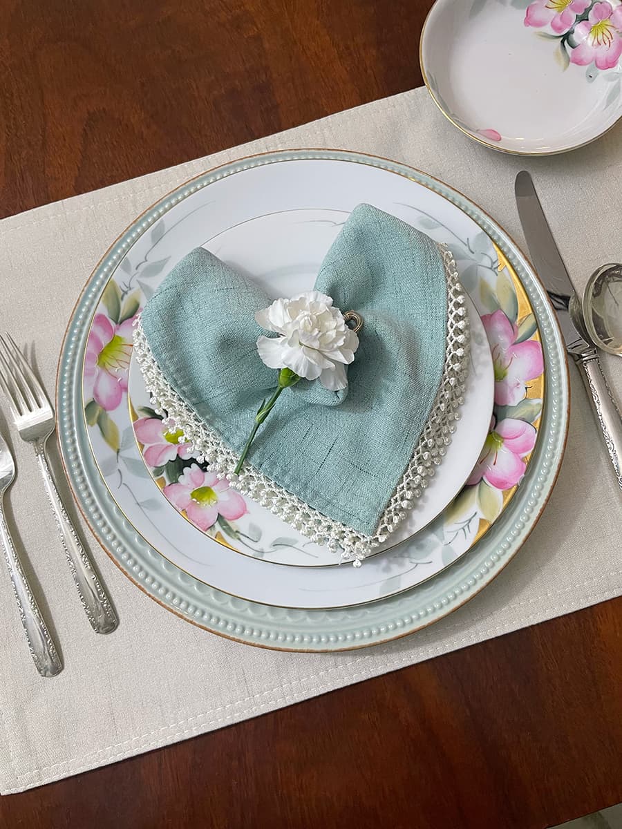 Easy Heart Shaped Napkin Fold Tutorial Using Napkin Rings